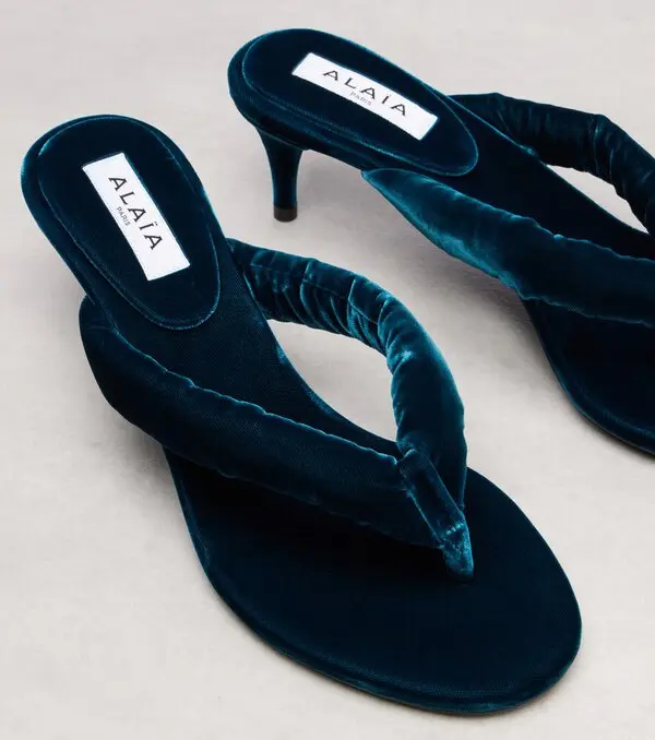 Alaïa Velvet Thong Sandals - Blue