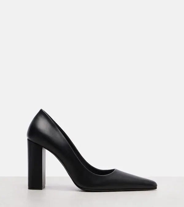 Alaïa Pointy Leather Pumps - Black