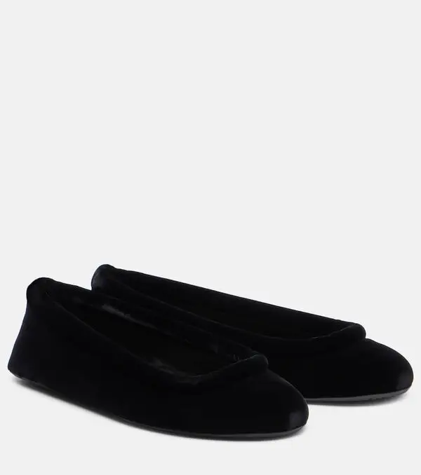 Alaïa Velvet Ballerina Flats