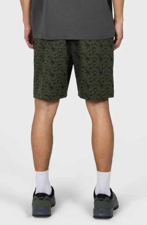 PLEASURES Leaf Jacquard Shorts