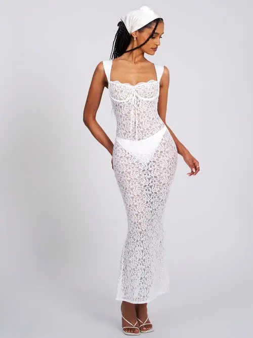 MISS CIRCLE Veronica Lace Maxi Dress