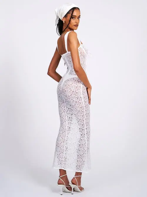 MISS CIRCLE Veronica Lace Maxi Dress