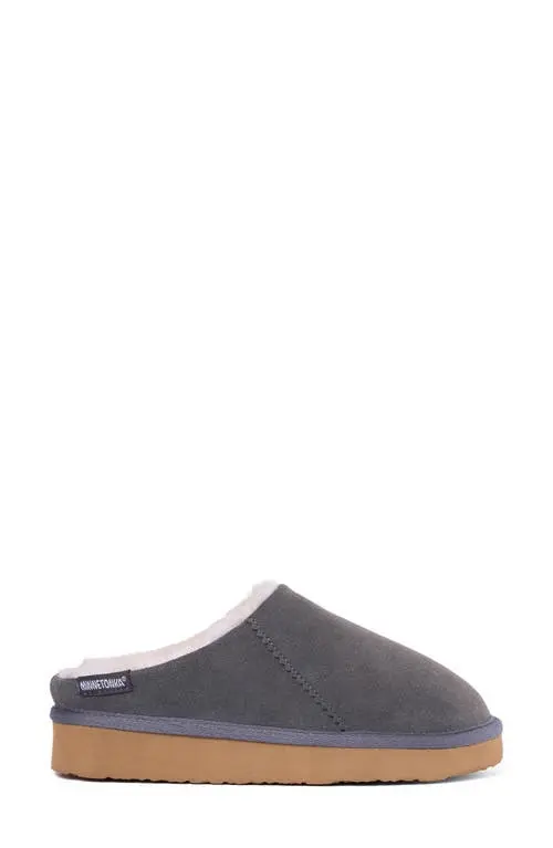 Minnetonka Coze Around Faux Fur Clog Slipper - Grey
