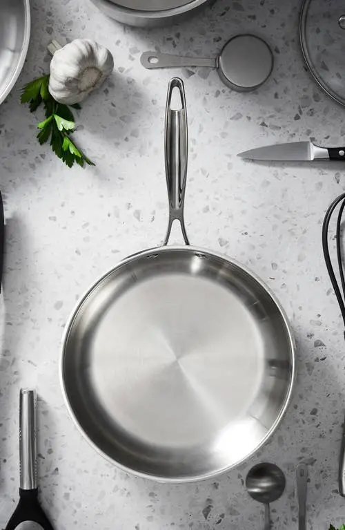 CUISINE::PRO® Iconix™ 9.5" Frypan