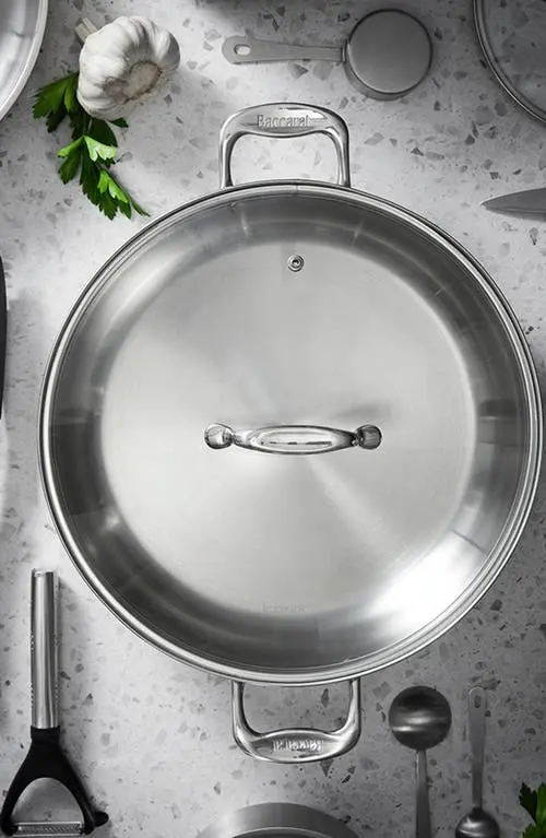 CUISINE::PRO® Iconix™ 4 Qt Chef Pan With Lid