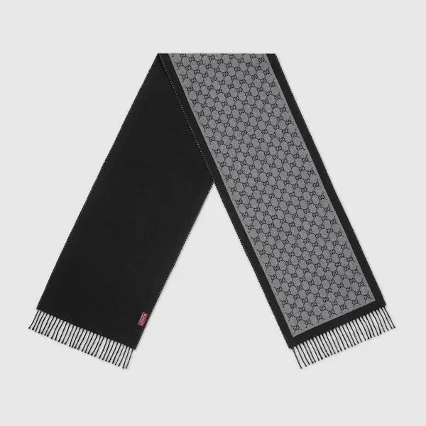 Gucci Gg Wool Jacquard Scarf - Grey