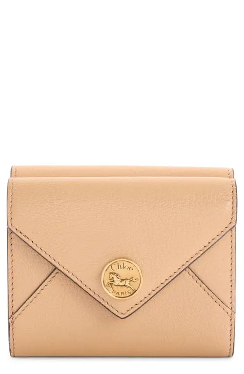 Chloé Leather Envelope Trifold Wallet - Light Tan