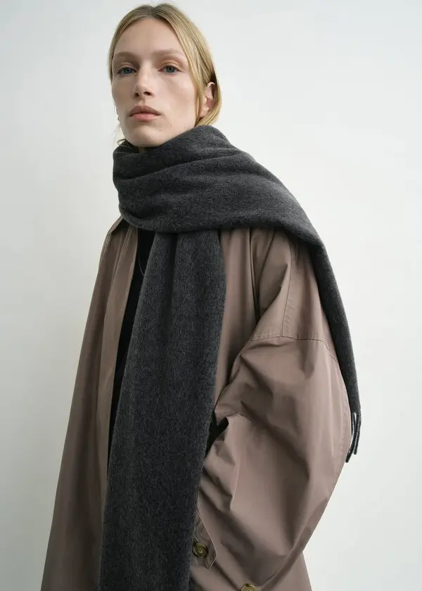 TOTEME Cashmere Scarf - Charcoal