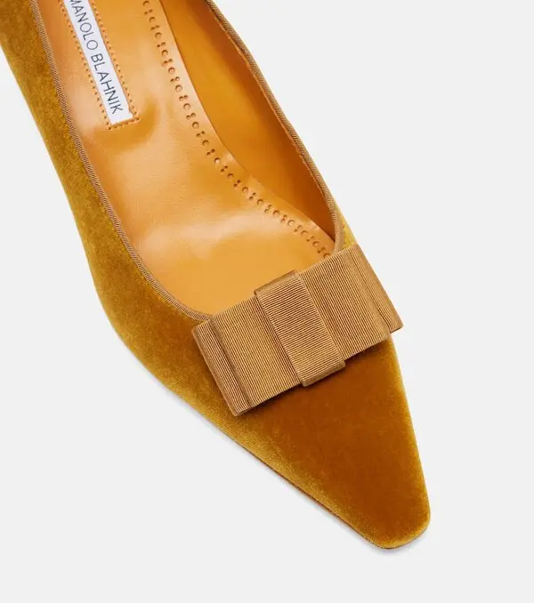 Manolo Blahnik Reador 50 Velvet Pumps