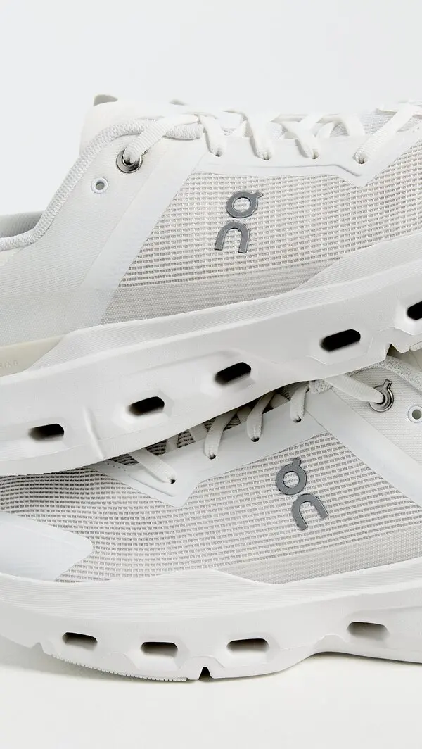 On Cloudpulse Next Sneakers - White/ice