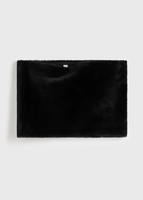 TOTÊME Plush Shearling Muff - Black