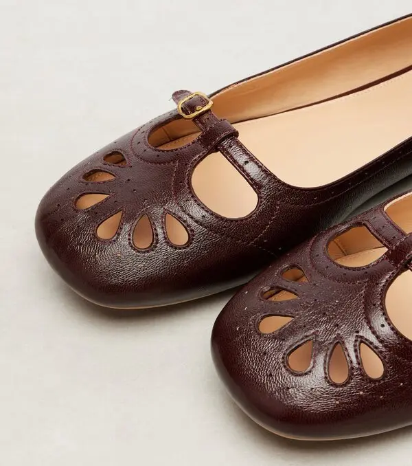 Chloé Cutout Leather Ballet Flats
