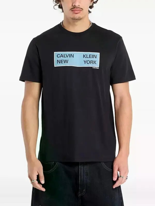 Calvin Klein Box-graphic T-shirt