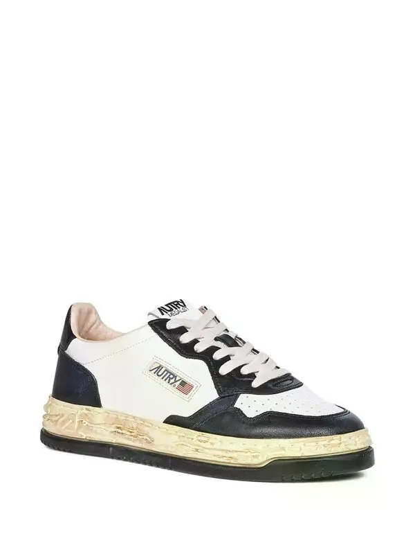 AUTRY Medalist Low Sneakers