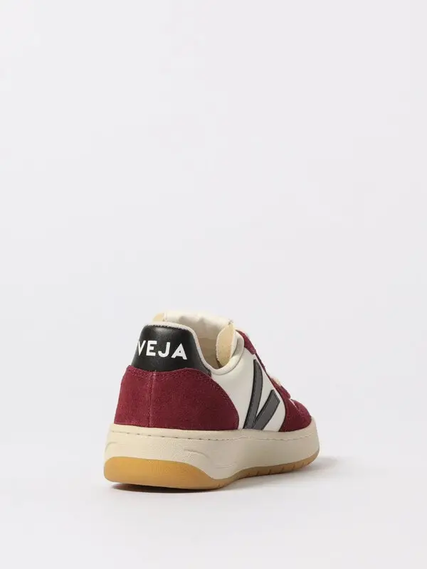 VEJA Low Top Sneakers