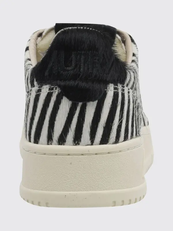 AUTRY Low Top Sneakers - Black