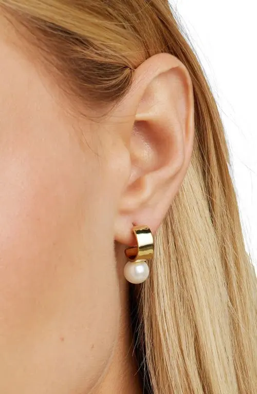 UNTAMED PETALS Leah Pearl Hoop Earrings - Gold