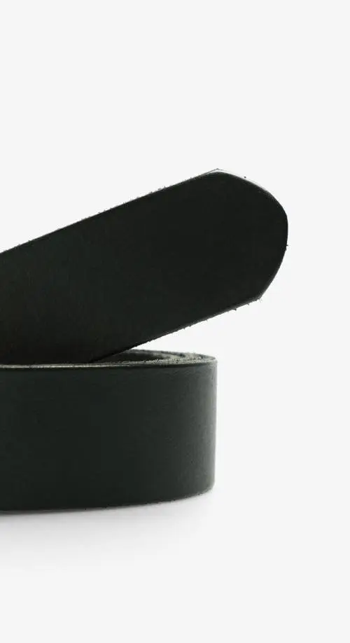 SCALPERS Skull Engraved Leather Belt - Duck