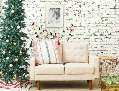 CAROL & FRANK Barton Ruby And Green Woven Christmas Throw Pillow