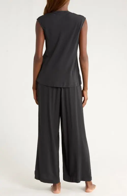 Natori Sleek Pajamas