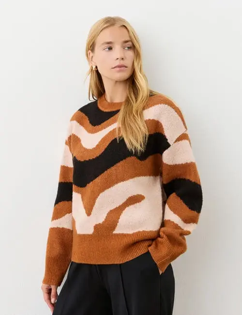 FINERY LONDON Minnie Abstract Print Knitted Sweater
