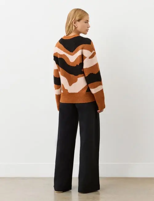 FINERY LONDON Minnie Abstract Print Knitted Sweater