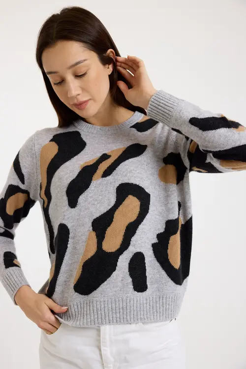 BRODIE CASHMERE Abstract Leopard Print Cashmere Crew Neck Sweater