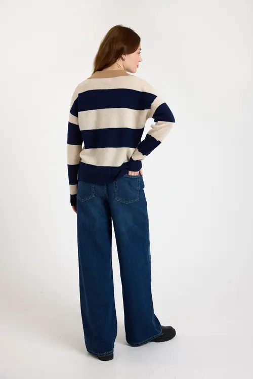 BRODIE CASHMERE Ruby Long Sleeve Cashmere Sweater - Navy