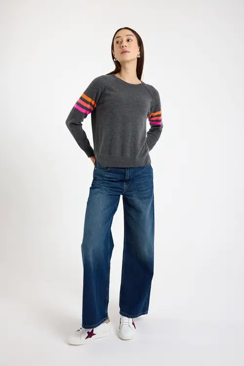 BRODIE CASHMERE Annie Stripe Crew Neck Cashmere Sweater - Derby Grey