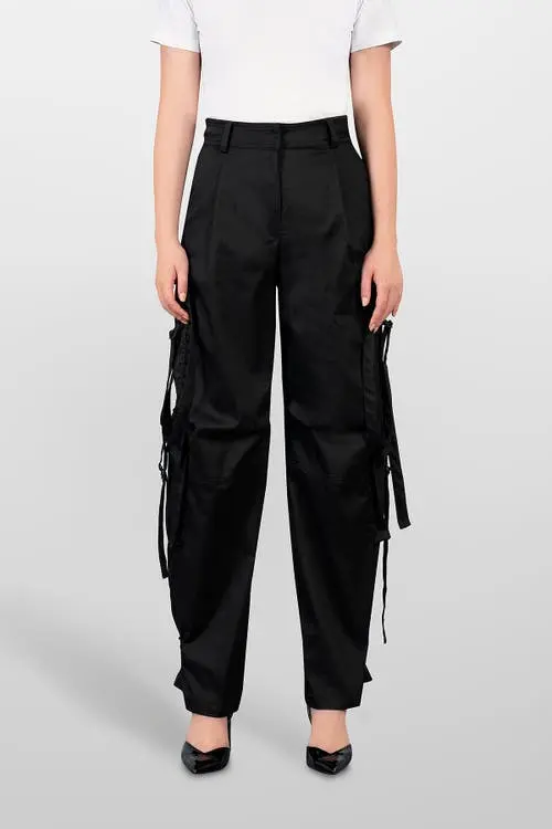 LAURA APARICIO Maxi Cargo Pants - Black
