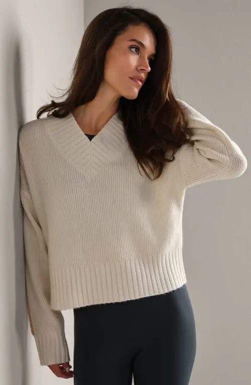 RHONE V-neck Ribbed Sweater - Sand Stone