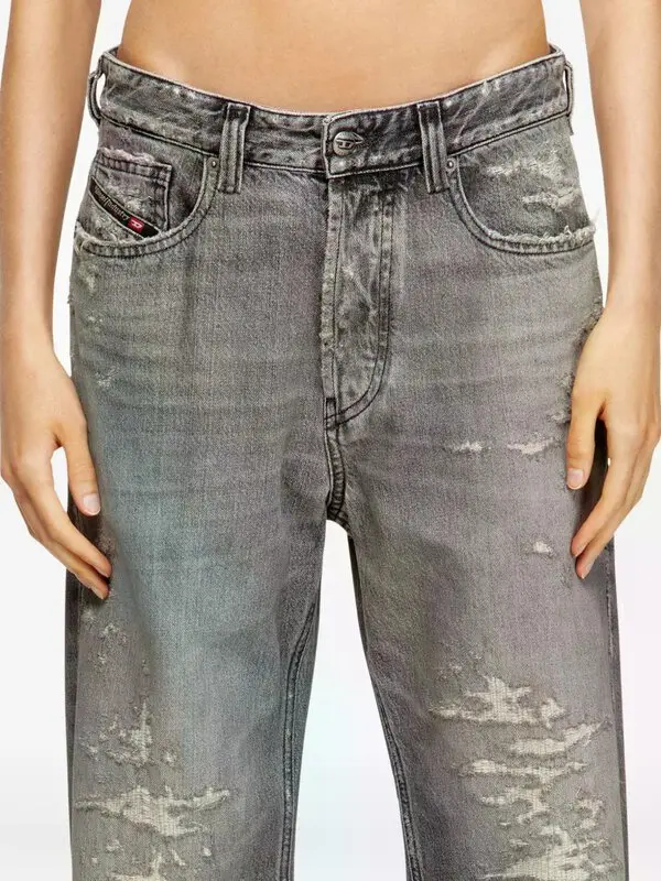 DIESEL® 1988 D-ark Frayed Pocket Jeans