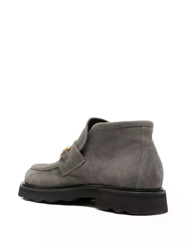POMME D´OR Chain Embellished Boots