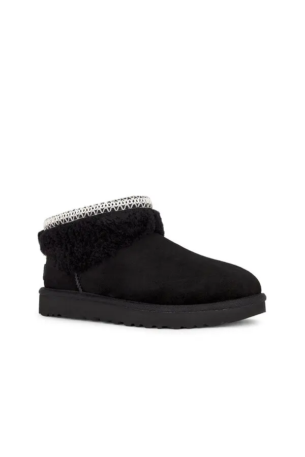 UGG Classic Ultra Mini Maxi Curly Boots - Black