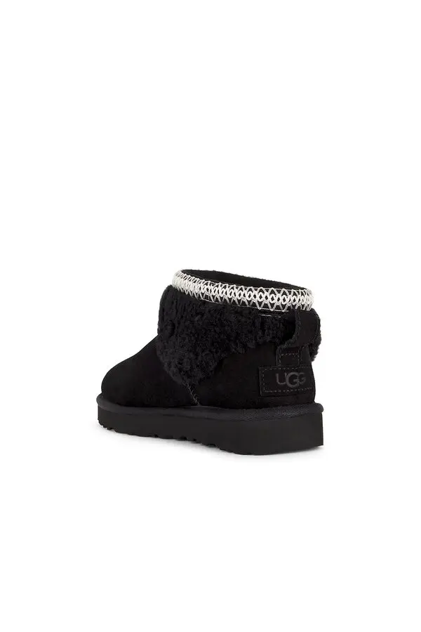 UGG Classic Ultra Mini Maxi Curly Boots - Black