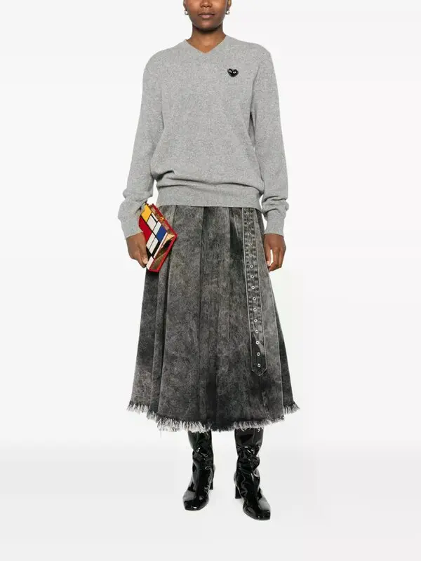 Play Comme Des Garcon Heart-embellished V-neck Sweater