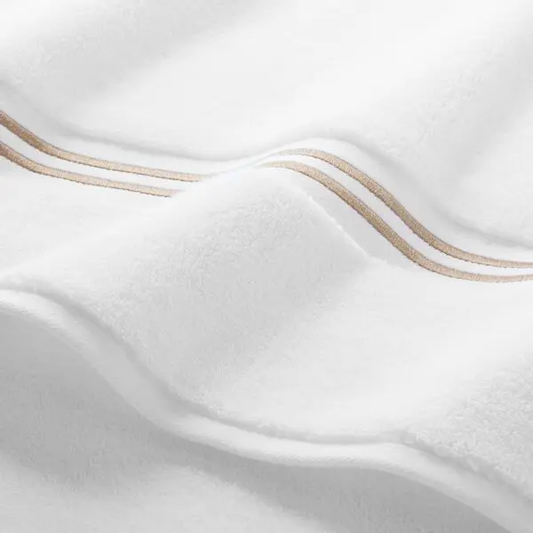 HUDSON PARK COLLECTION Turkish Border Bath Sheet - Champagne