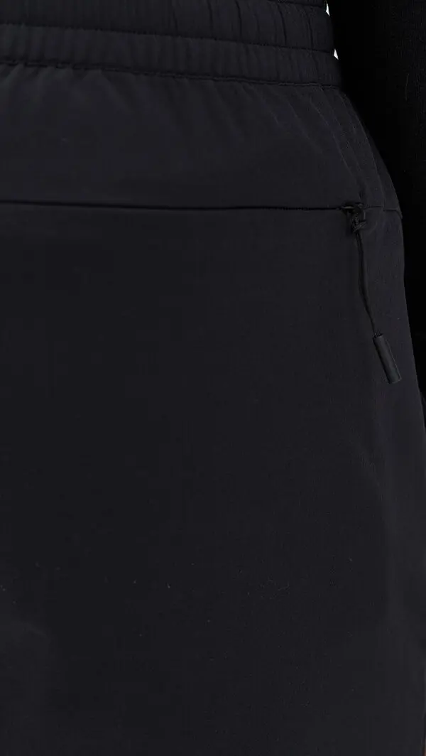 Beyond Yoga Performance Shorts - Black