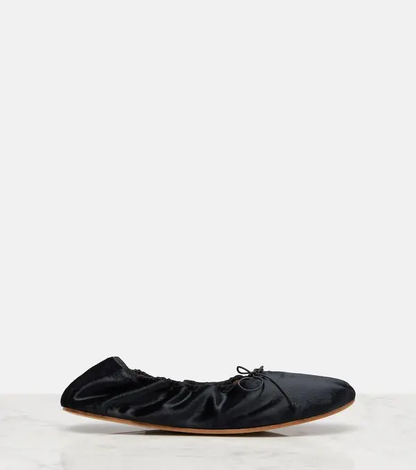 THE ROW Round Velvet Ballet Flats - Black