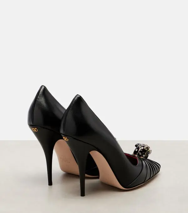 Valentino Garavani Pas De Chat 105 Leather Pumps - Black