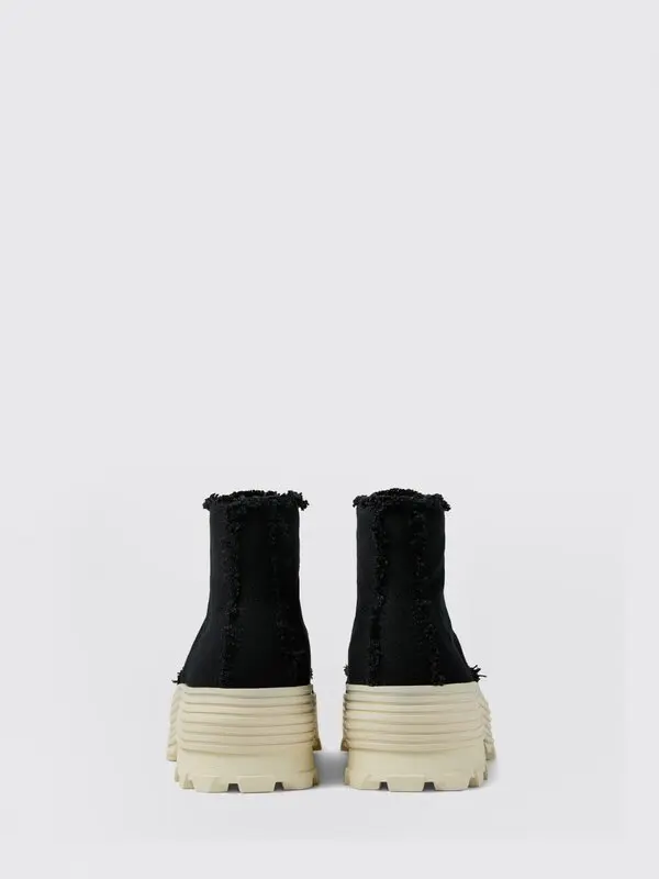Camper Lace-up Combat Boots - Black
