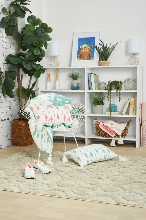 CAROL & FRANK Granby Surf Woven Super Soft Cozy Accent Accent Throw Blanket