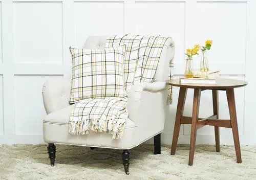 C&F HOME Honey Bee Plaid Throw