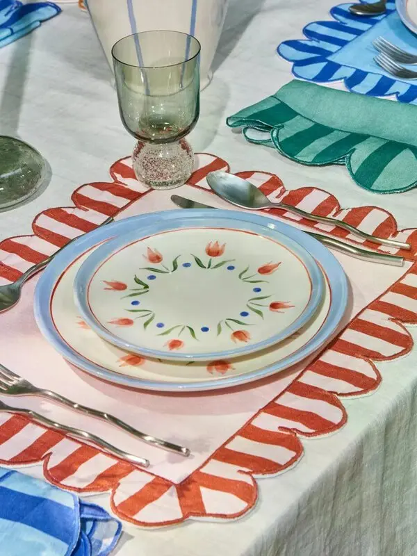 MISETTE Scalloped Stripe Placemat