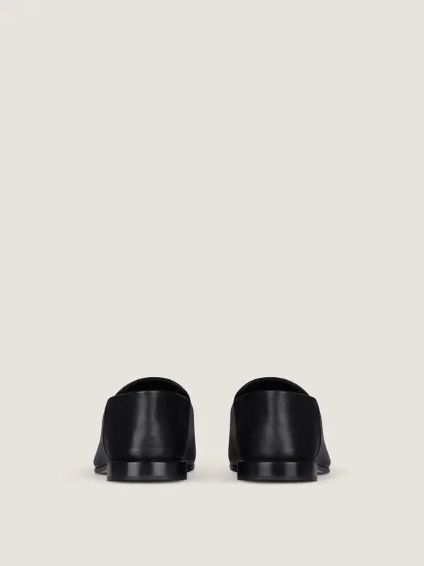 Givenchy Label Leather Loafers - Black