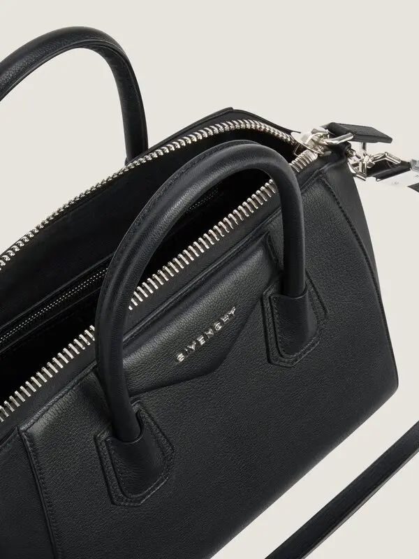 Givenchy Small Antigona Bag In Grained Leather