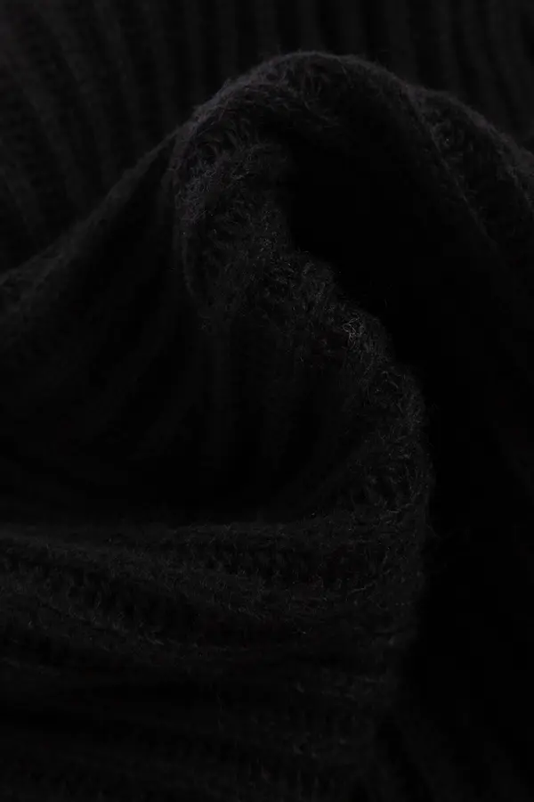 Moschino Scarf With Logo - Black