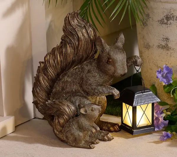 VALERIE PARR HILL As Is In/outdoor Squirrel & Baby W/ Lantern Valerie - One-color