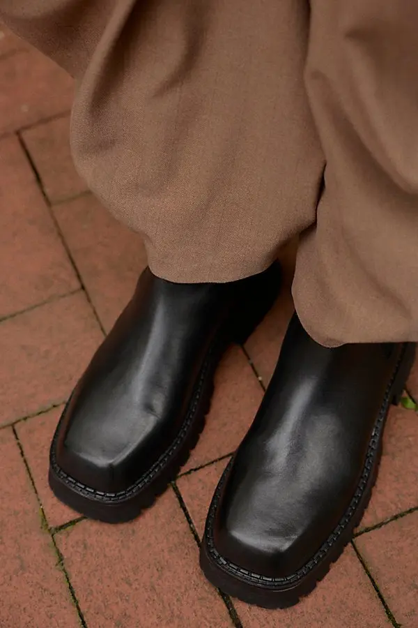 Free People Tried And True Chelsea Boots - Black