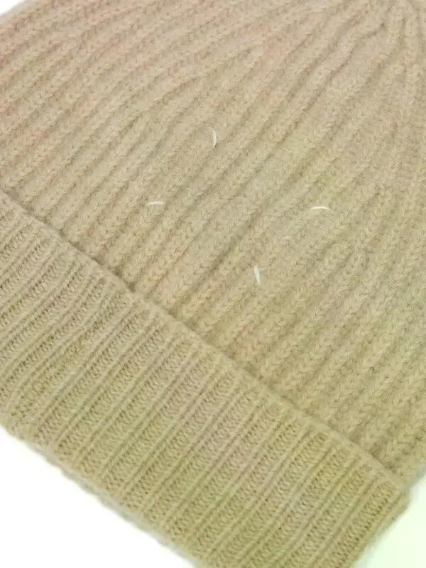 MAISON MARGIELA Ribbed Wool Beanie - Neutrals